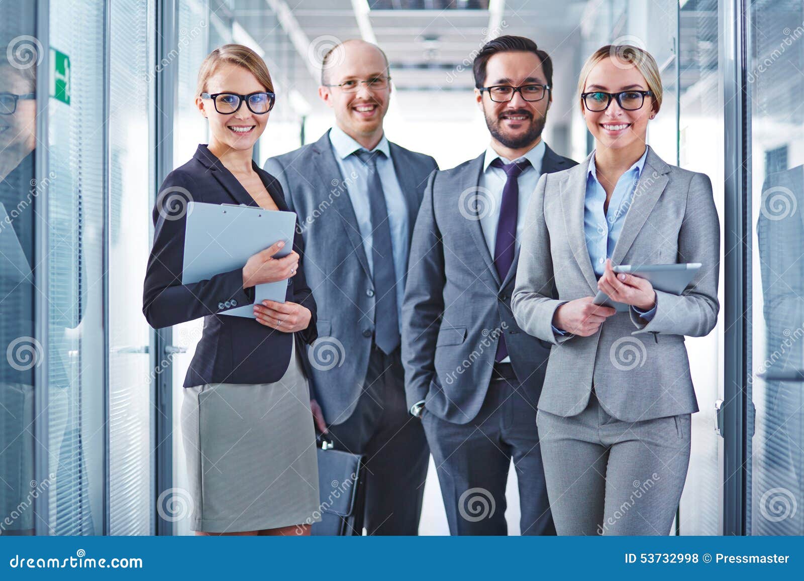 Commercieel team stock foto. Image of volwassen, werknemer - 53732998