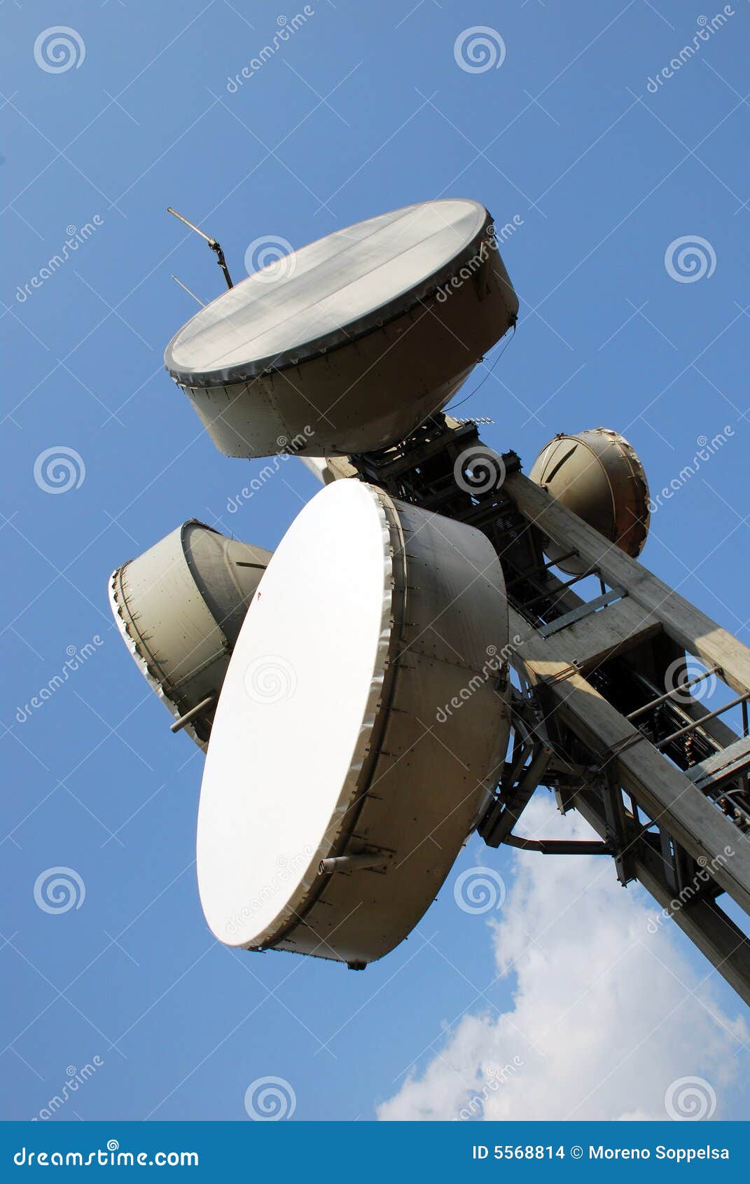 Communication Gsm, Umts E Hsdpa Tower Stock Photo - Image of broadcast ...