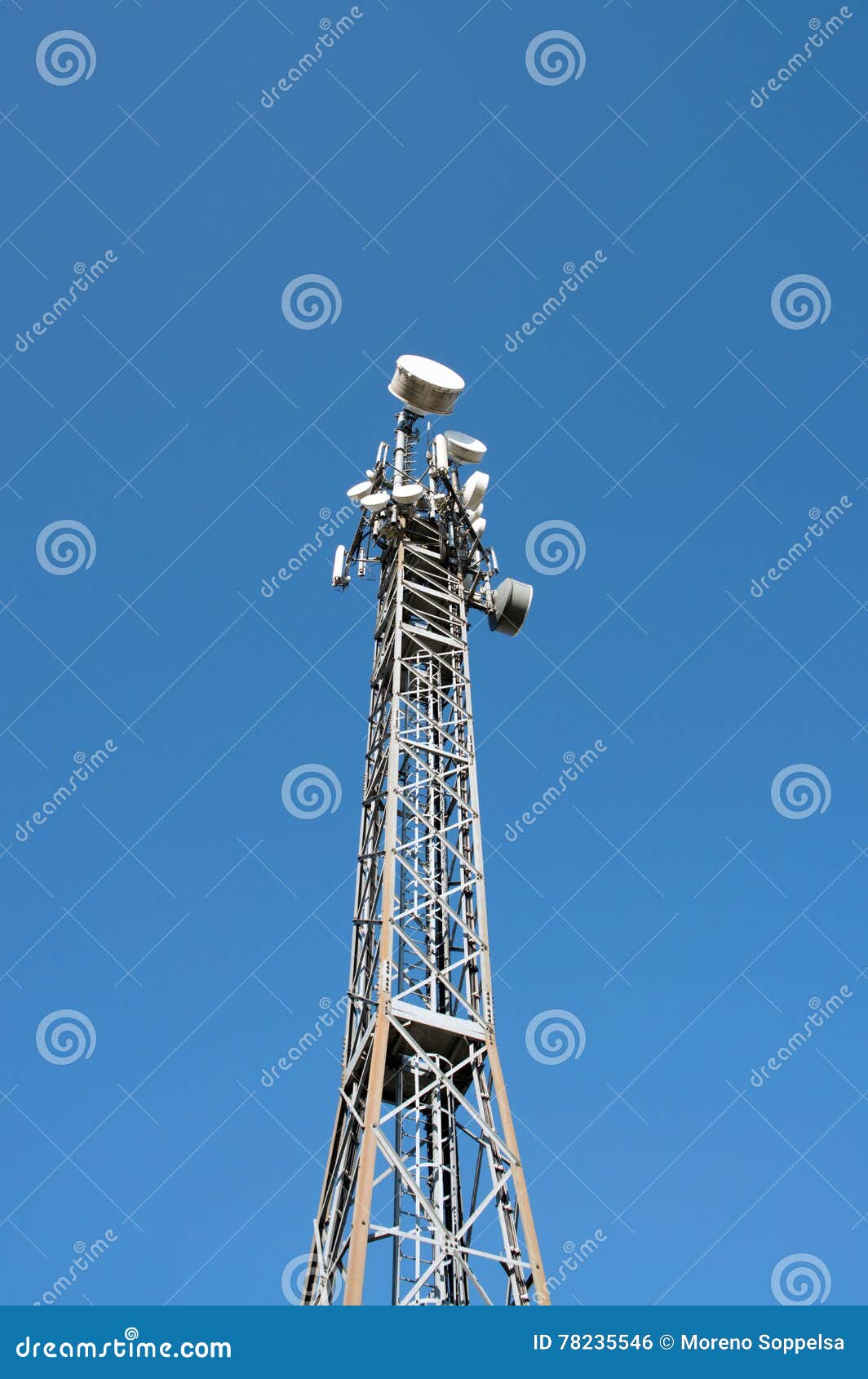 Communication Gsm, Umts E Hsdpa Tower Stock Photo - Image of hsdpa ...