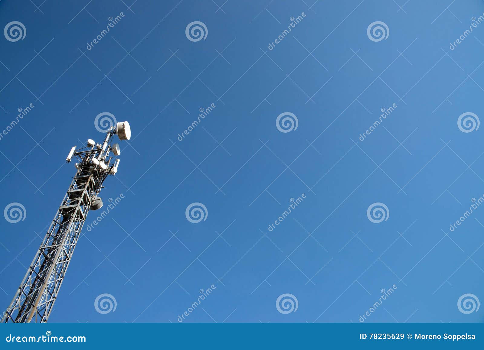 Communication Gsm, Umts E Hsdpa Tower Stock Image - Image of aerials ...