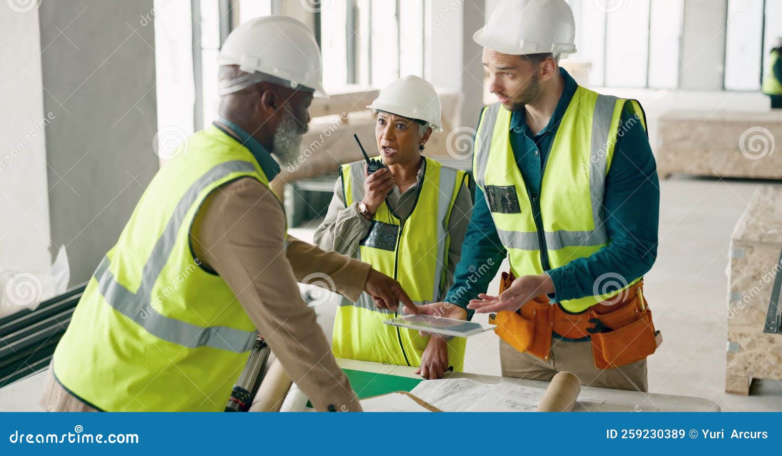 Communication, Management and Construction Worker Team for ...