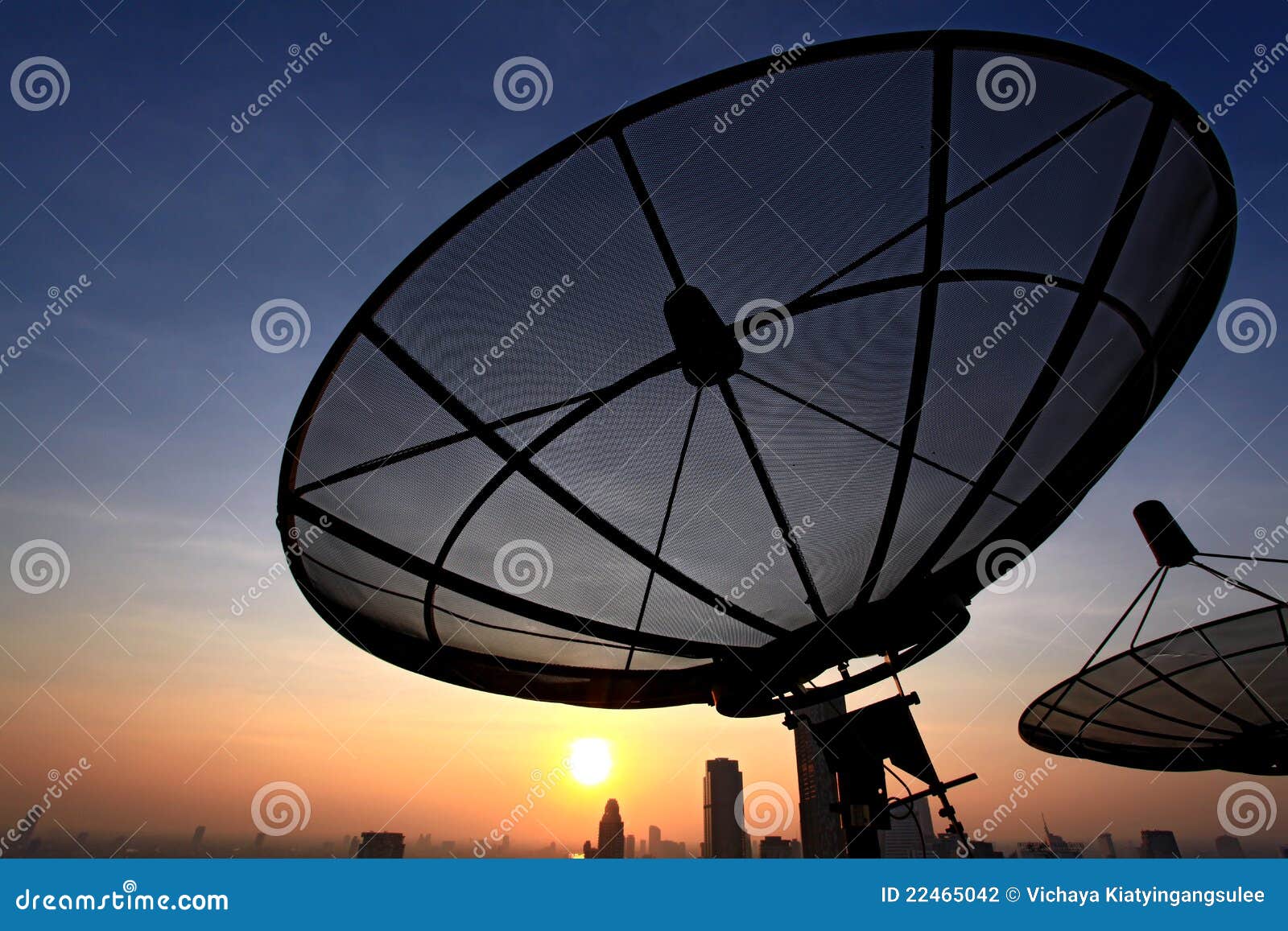 Communication Satellite Dish Stock Photo - Image of metal, broadcasting ...