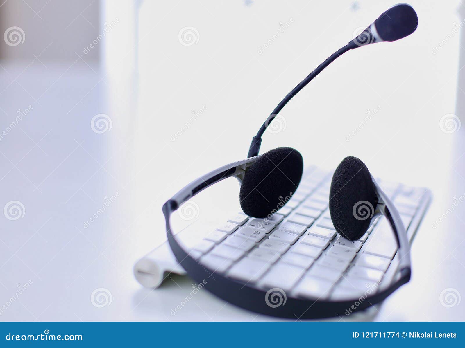 Communication Support, Call Center and Customer Service Help De Stock ...