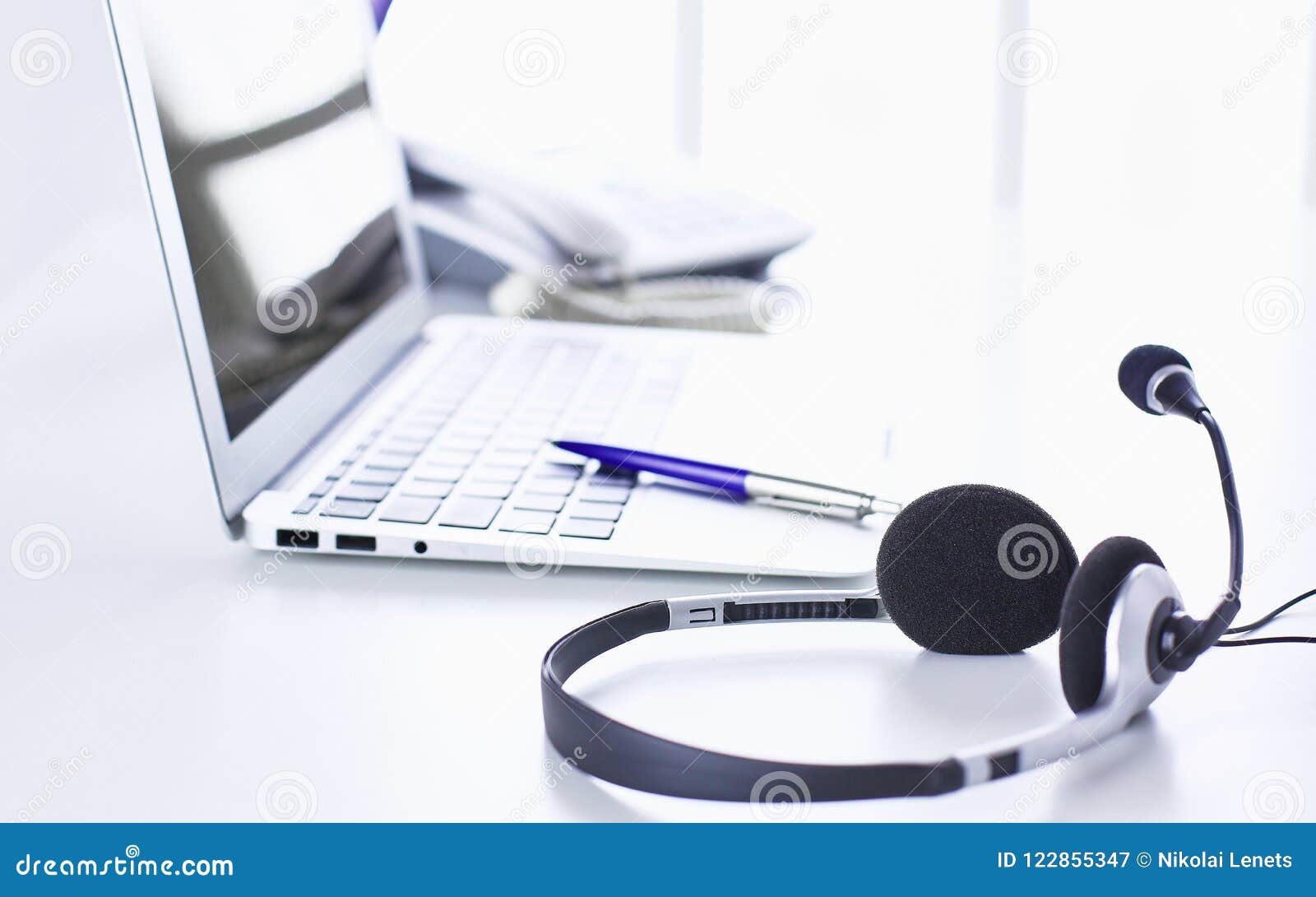 Communication Support, Call Center and Customer Service Help Desk ...