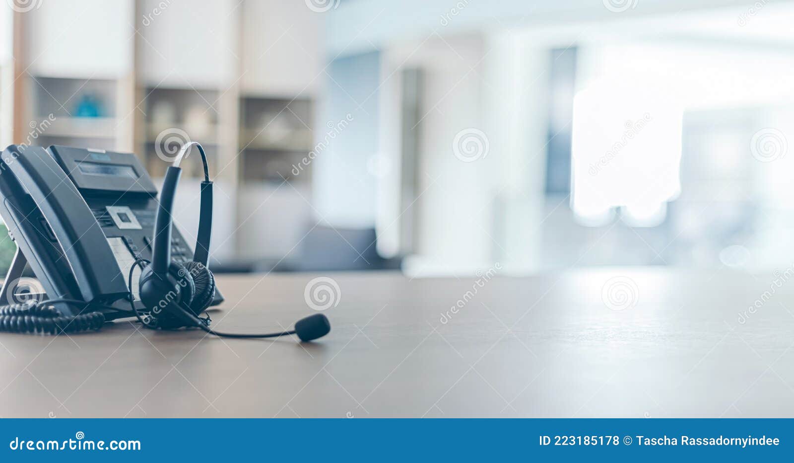 Communication Support, Call Center and Customer Service Help Desk.for ...