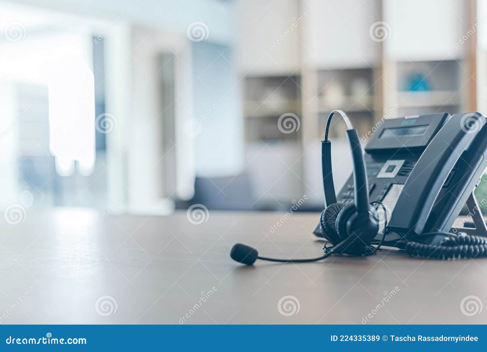Communication Support, Call Center and Customer Service Help Desk.for ...
