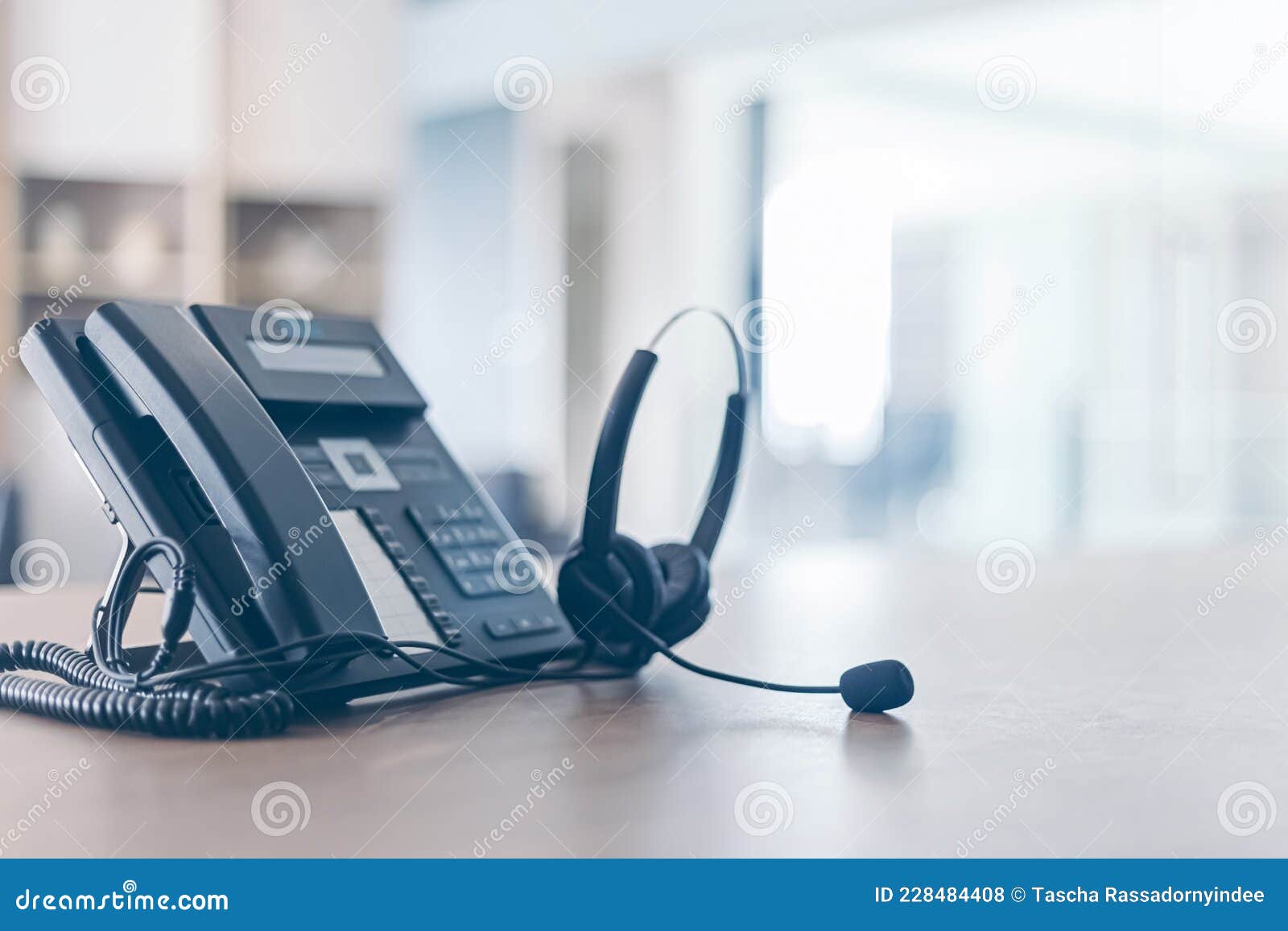 Communication Support, Call Center and Customer Service Help Desk. for ...