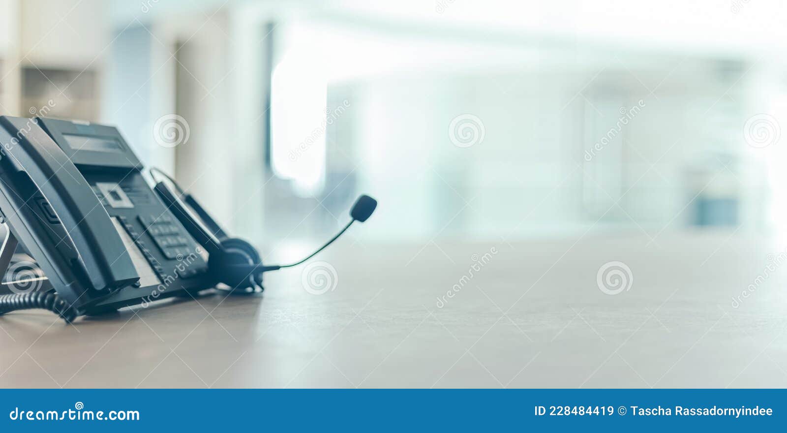 Communication Support, Call Center and Customer Service Help Desk. for ...