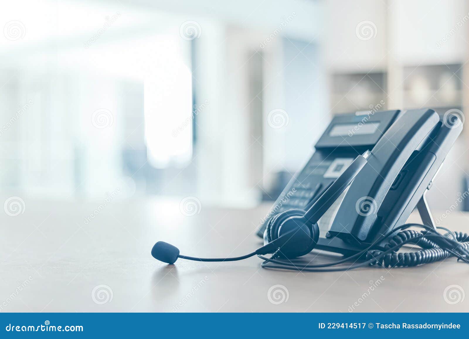 Communication Support, Call Center and Customer Service Help Desk. for ...