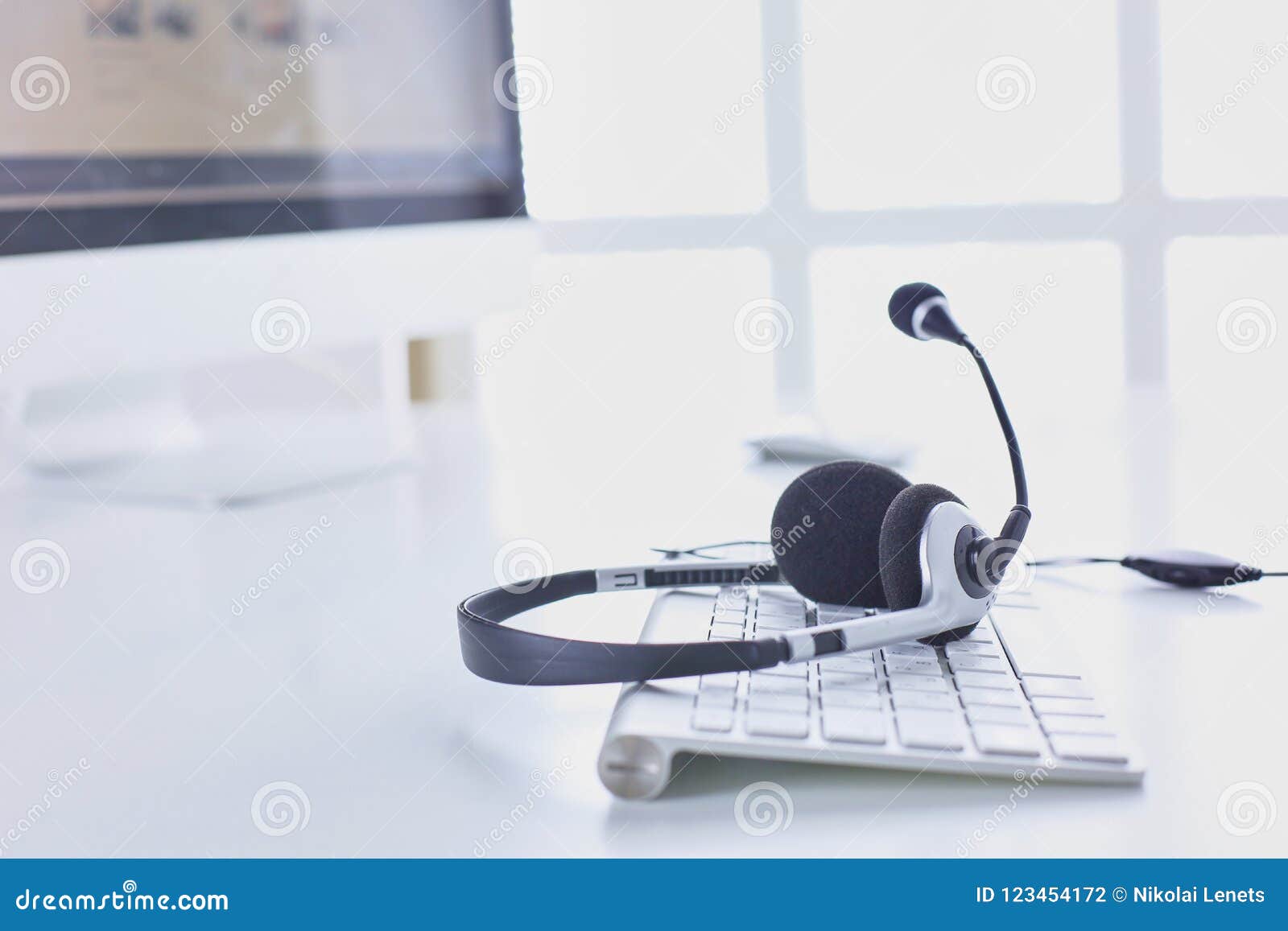 Communication Support, Call Center and Customer Service Help Desk. VOIP ...