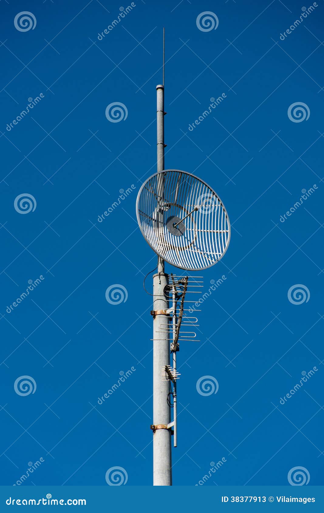 Communications antenna stock image. Image of engineering - 38377913