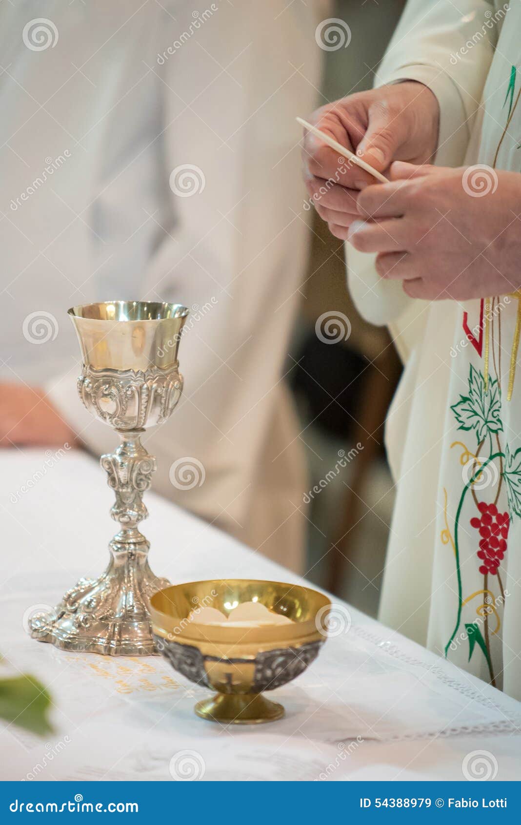 Communion Host stock image. Image of priest, religione - 54388979