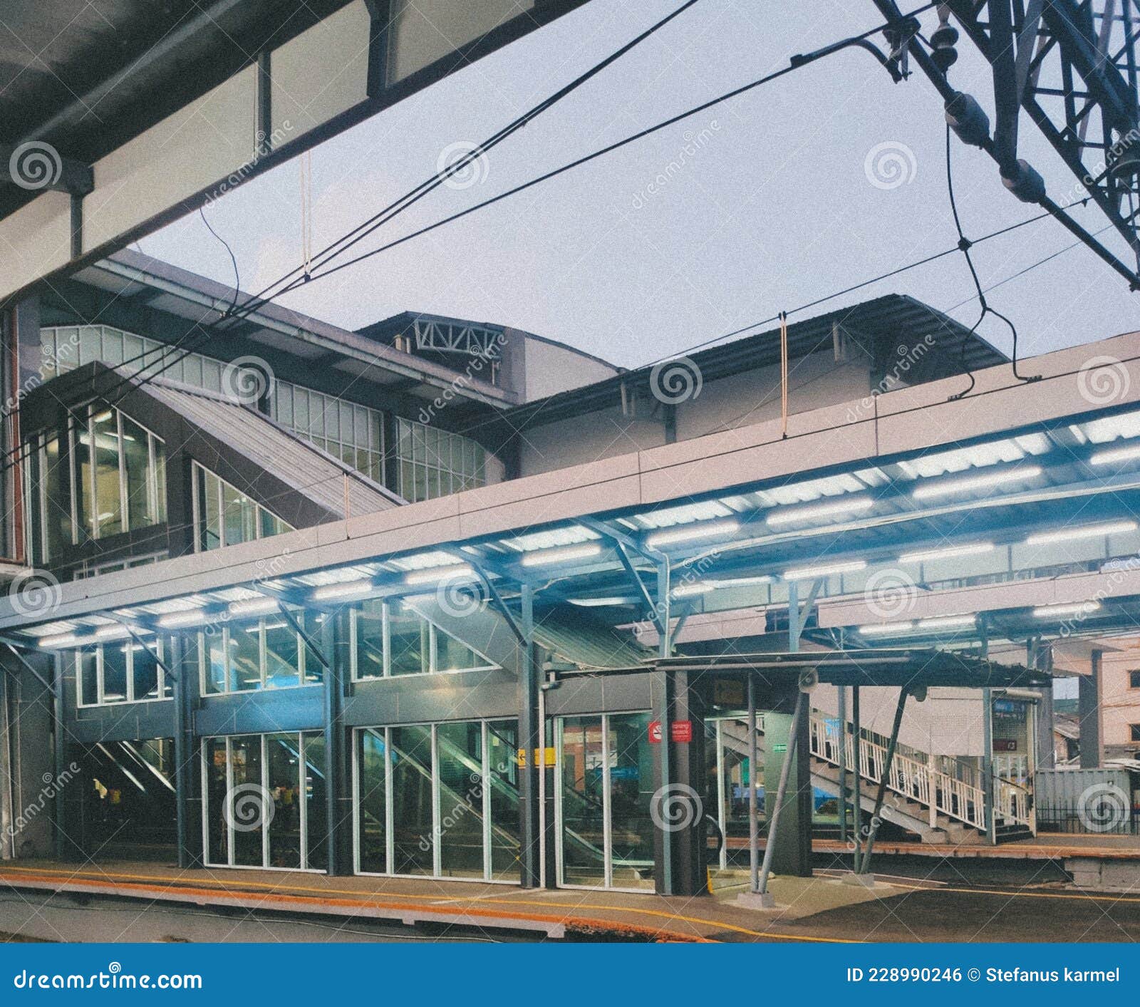 Commuter Line & X28;KRL& X29; Stasiun Duri Stock Photo - Image of duri ...