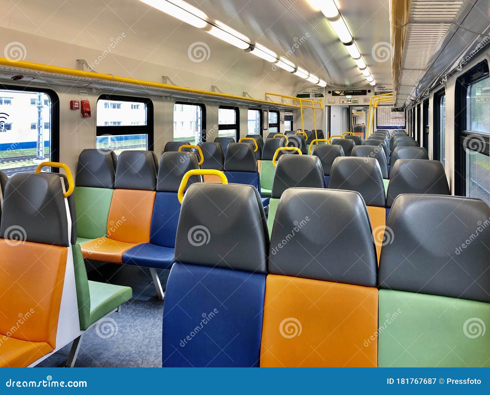 Commuter Train in Russia editorial photography. Image of rail - 181767687