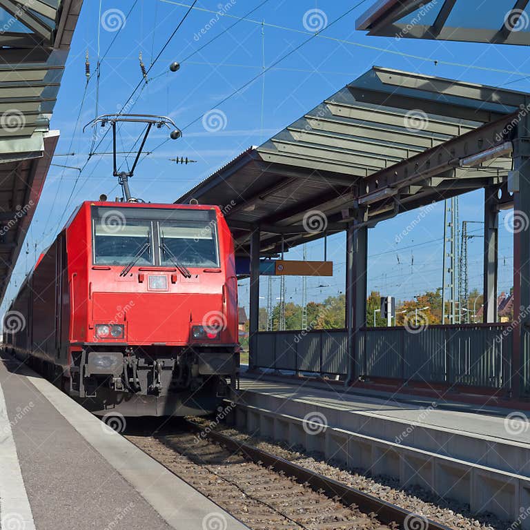 Commuter train at station stock photo. Image of platform - 18025138