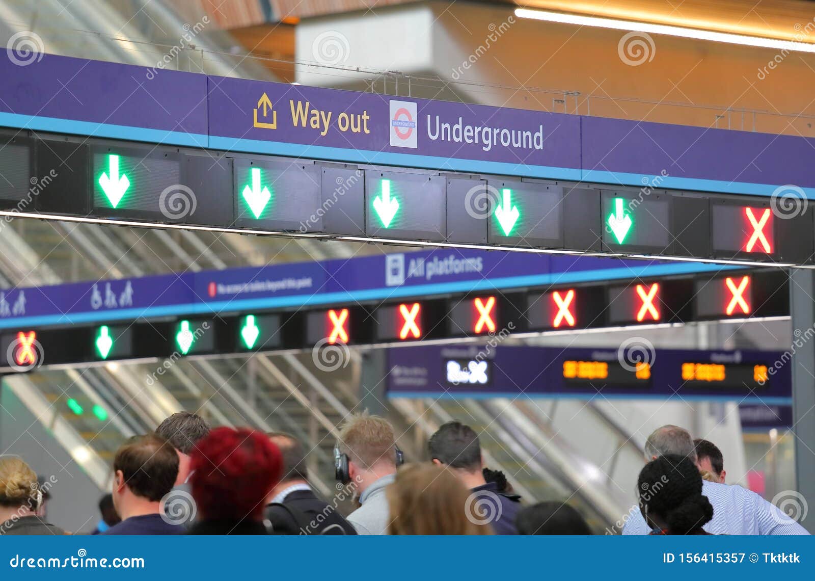 Commuters London UK editorial photography. Image of busy - 156415357