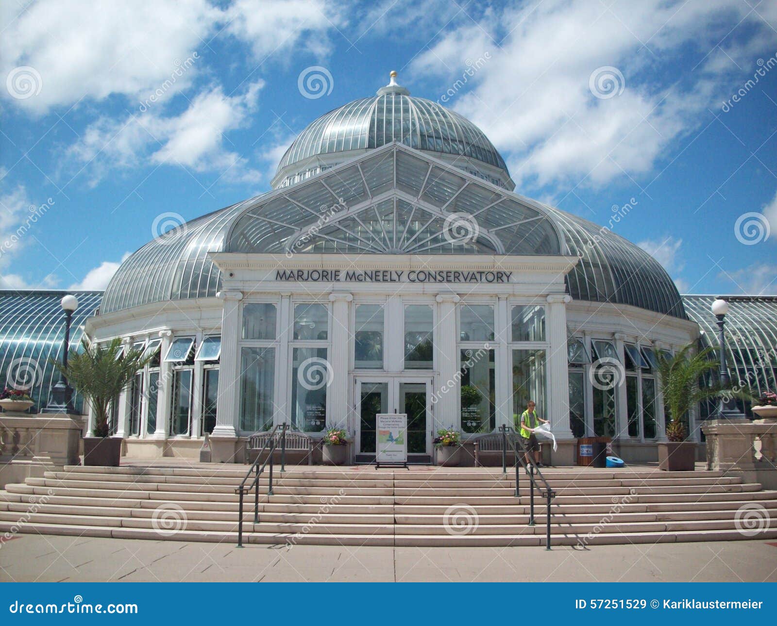 Como Zoo and Conservatory editorial stock image. Image of active - 57251529