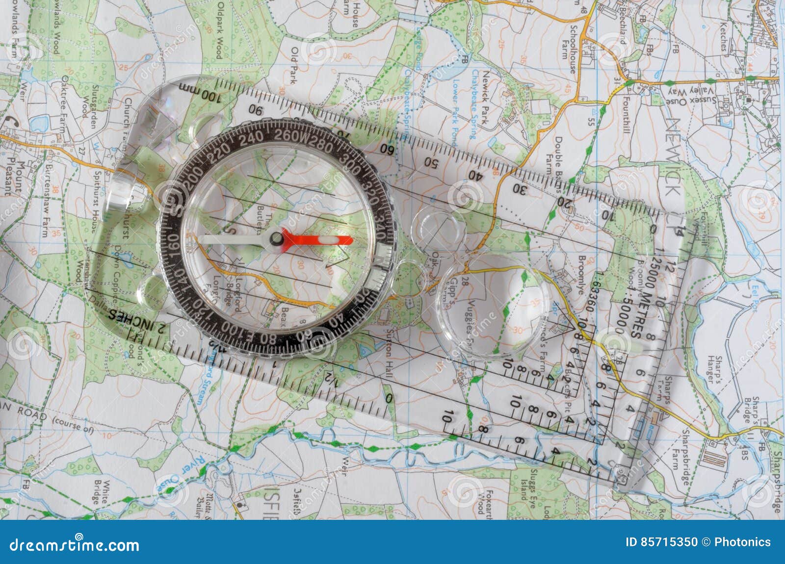 Compás foto de archivo. Imagen de caso, herramienta, transparente ...