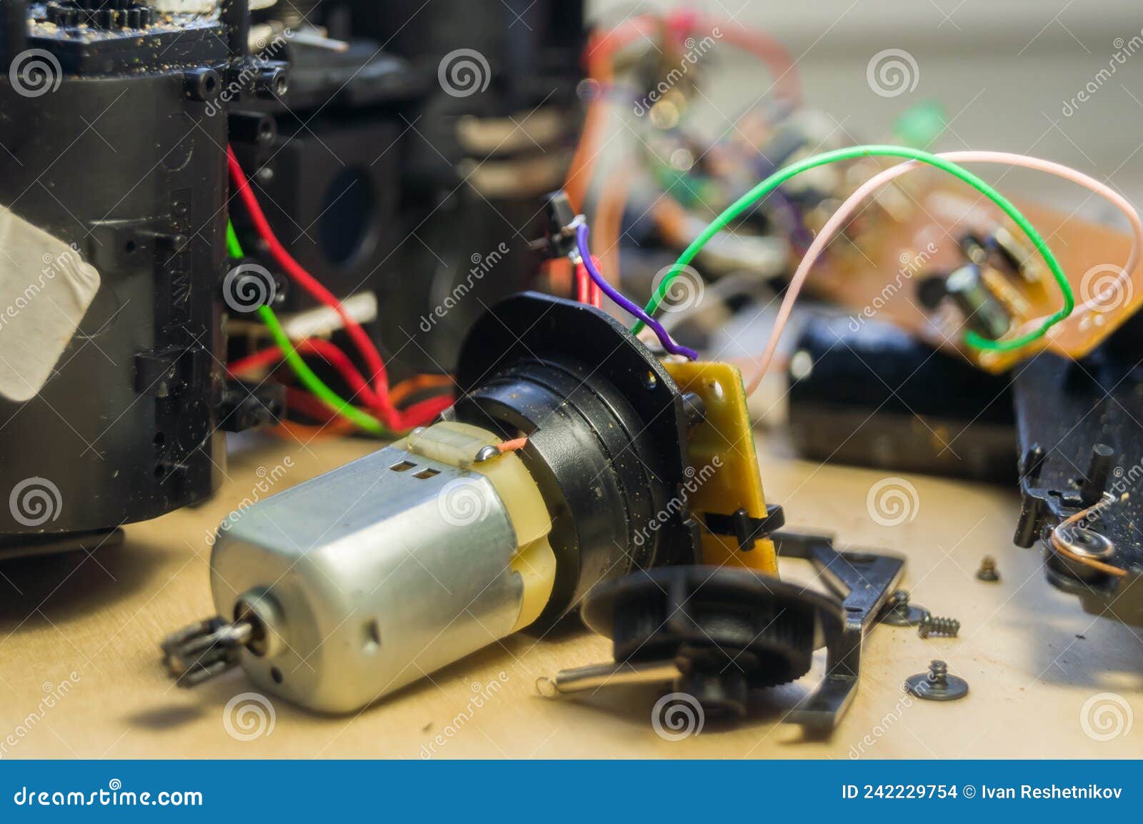 Compact Electric Motor. Repair of Consumer Electronics. Workflow in the ...