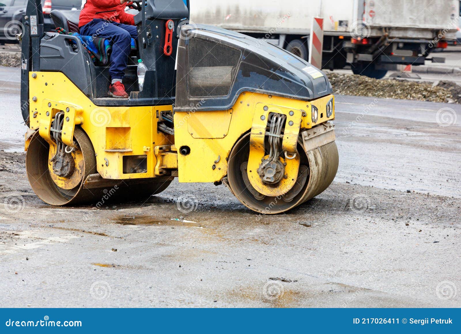 The Compact Road Roller Works by Compacting the Base of the Roadway ...