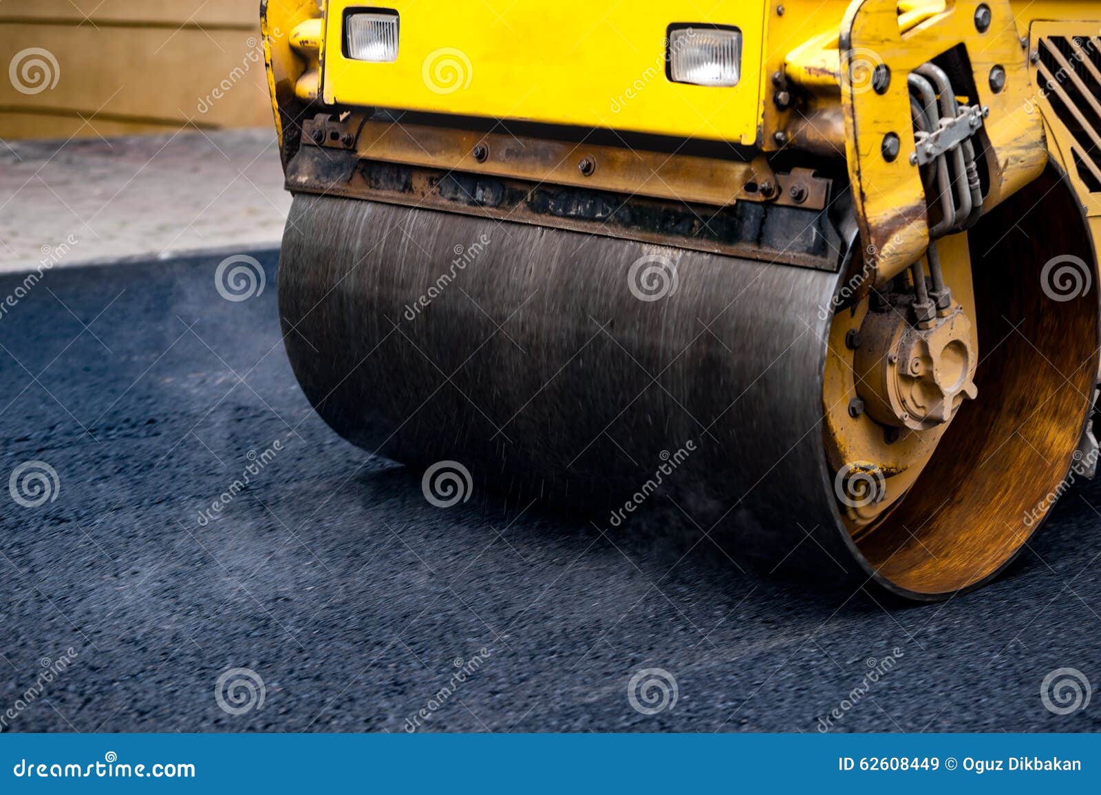 Compact Steamroller Flatten Out the Asphalt Stock Image - Image of ...