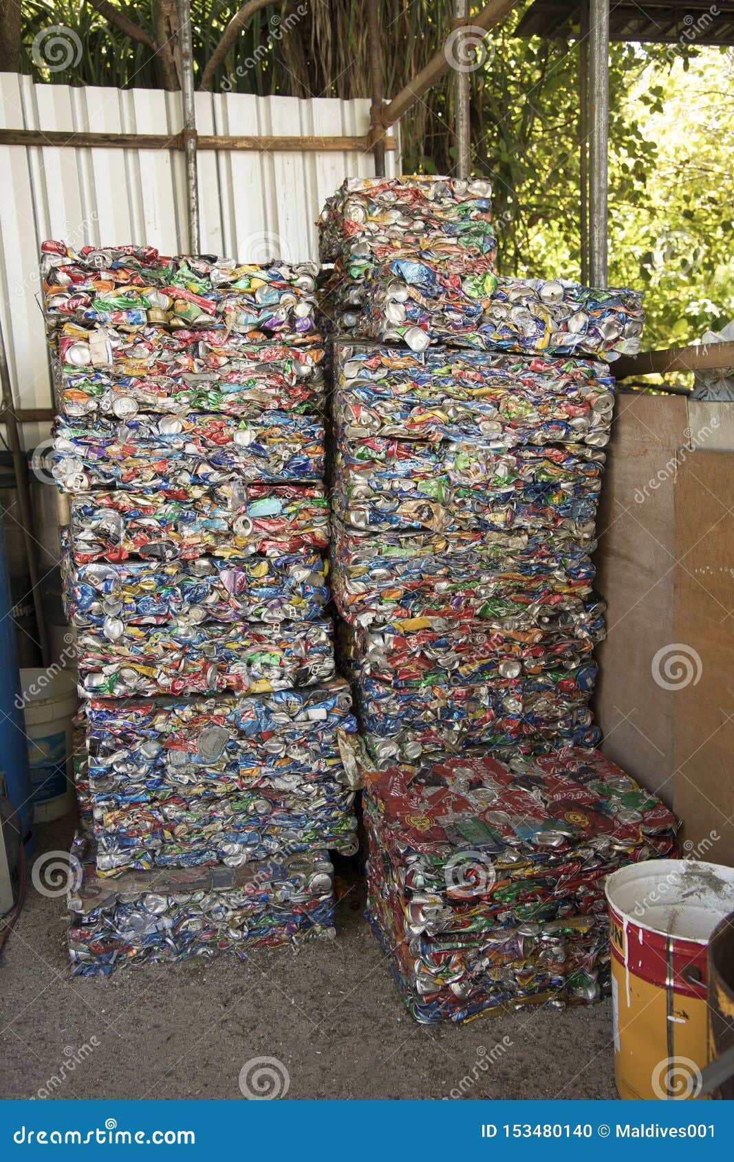 Compacted aluminium can editorial image. Image of level - 153480140