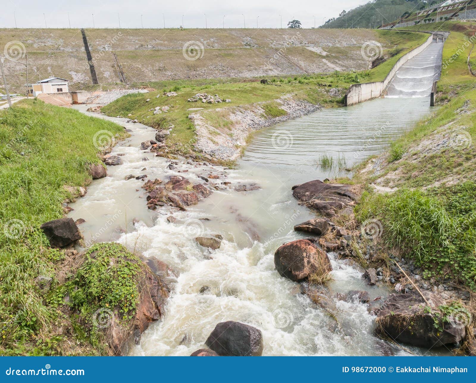 Compacted Concrete Dam in Thailand Stock Photo - Image of lake, khun ...