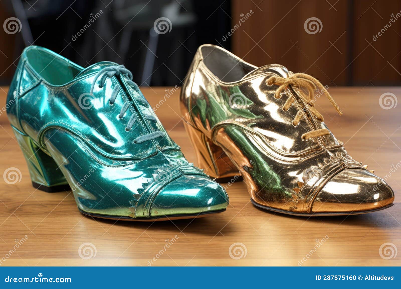 Before and after Comparison of Shining Shoes Process Stock Illustration ...