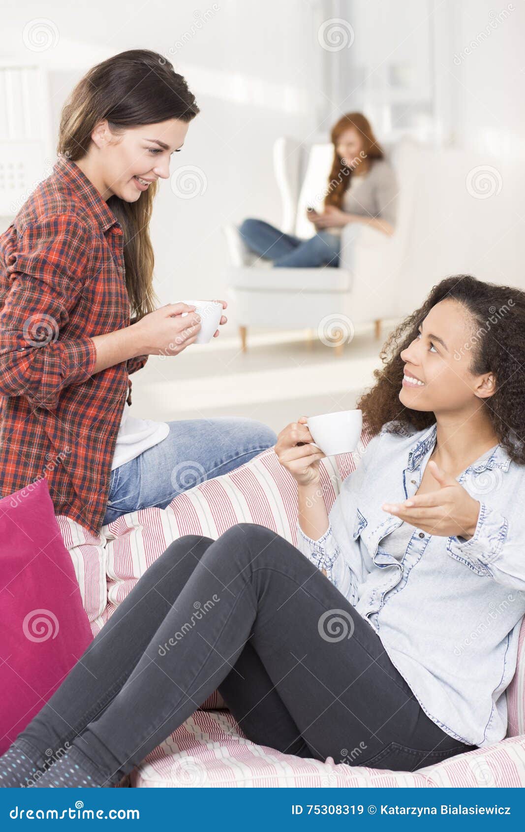 Compartilhando Do Mesmos Plano E Estilo De Vida Imagem de Stock ...