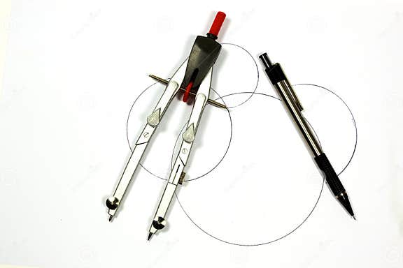 Compas Avec Le Crayon Lecteur Image stock - Image du architecte, étude ...