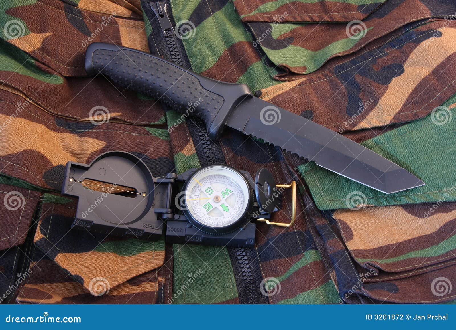 Compas Et Couteau Tubulaires Photo stock - Image du conflit, cercle ...