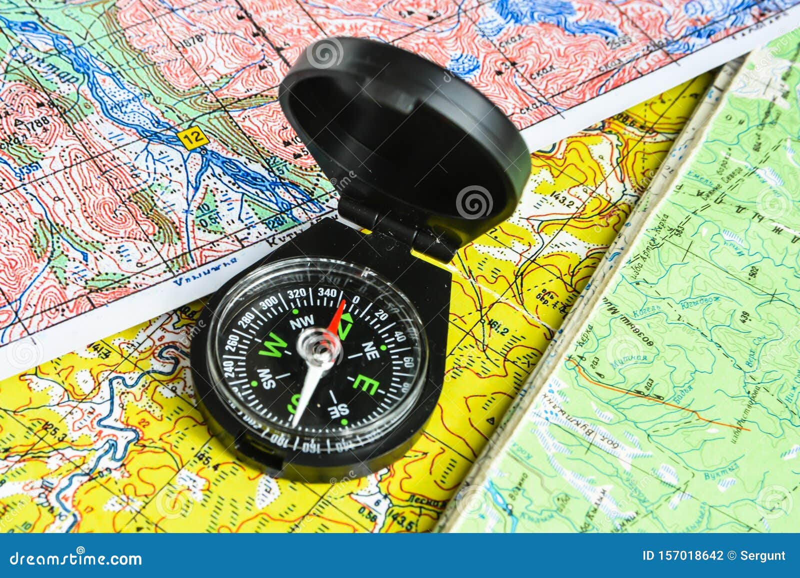 Compass y mapa foto de archivo. Imagen de concepto, nearsightedness ...