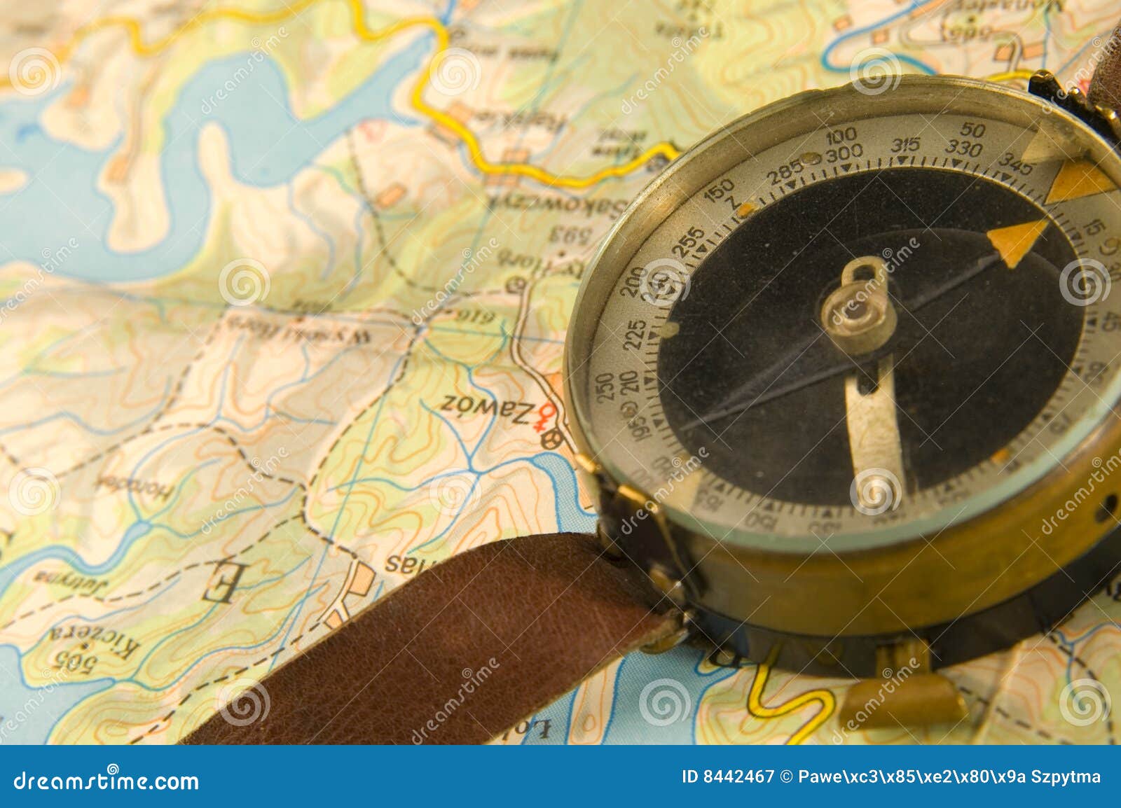 Compasso com mapa imagem de stock. Imagem de viagem, explorar - 8442467