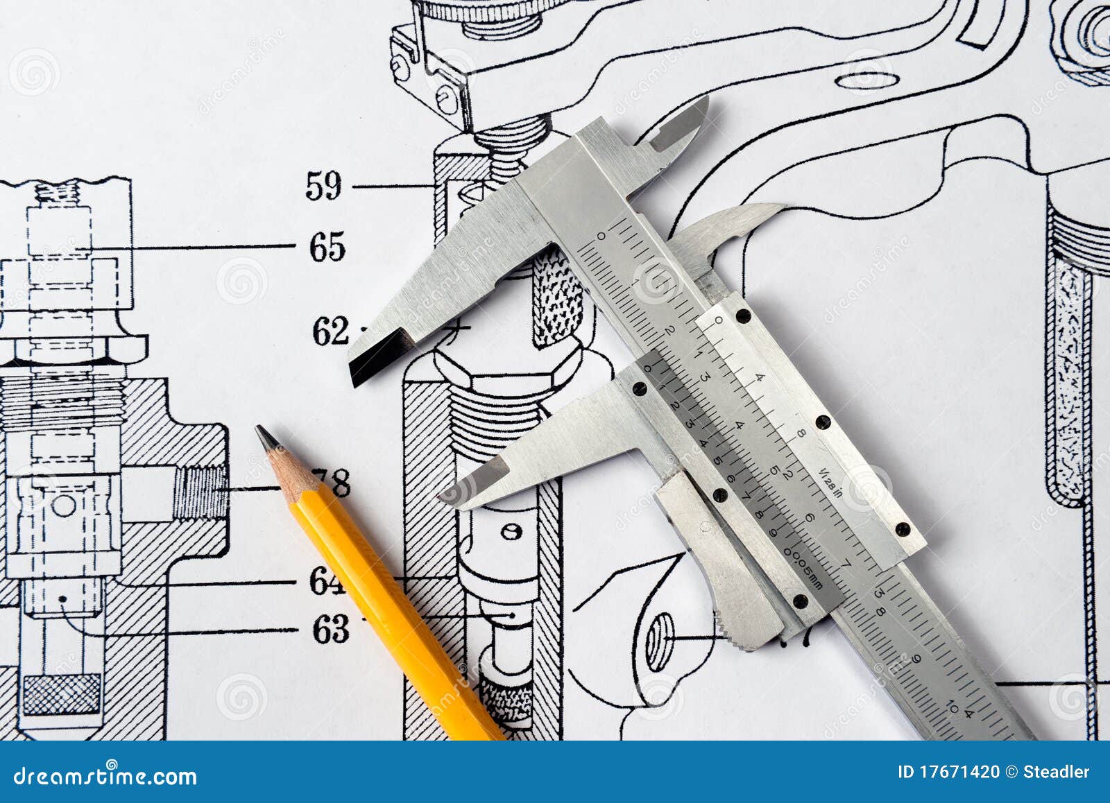 Compasso e matita fotografia stock. Immagine di esattezza - 17671420