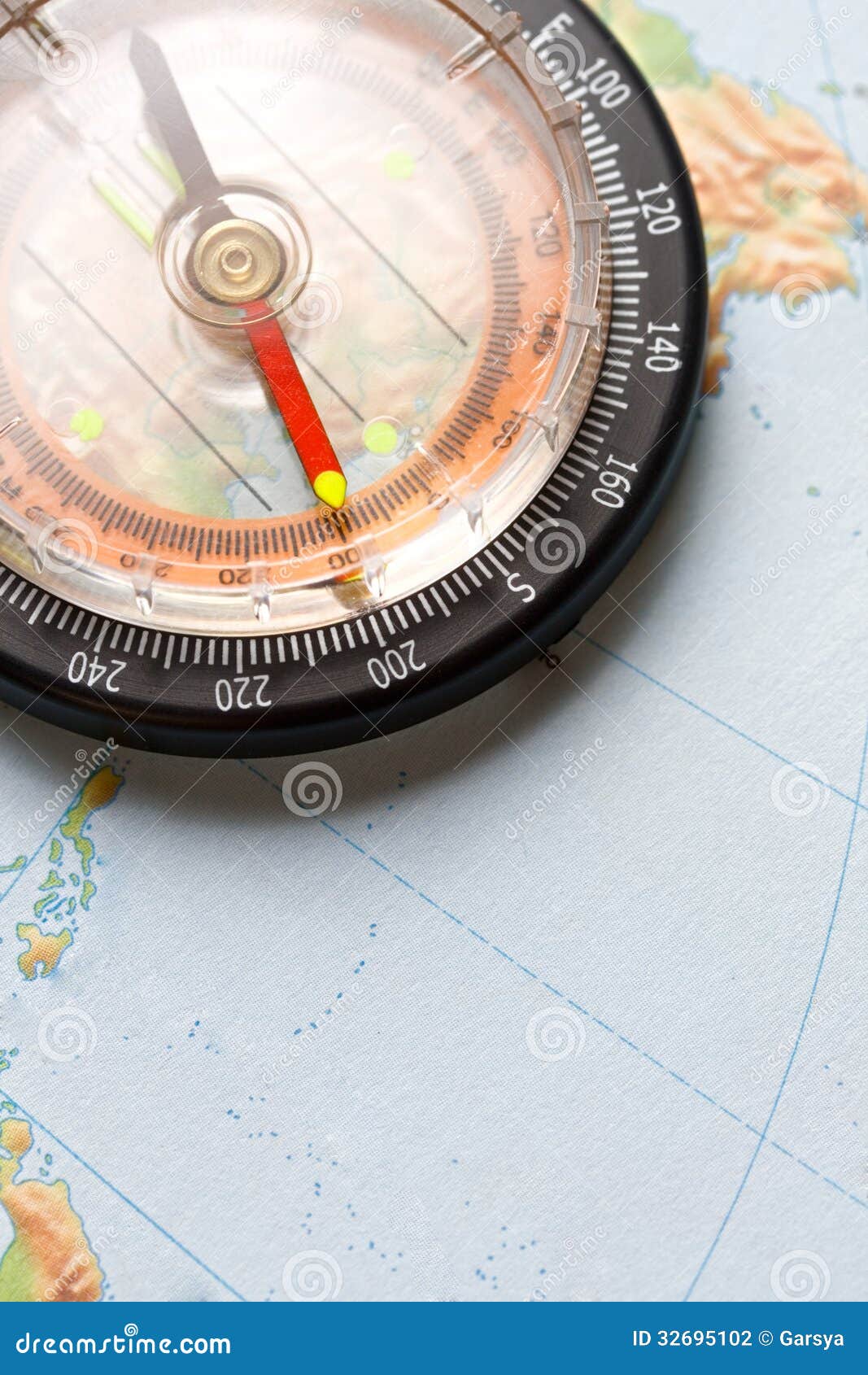 Compasso no mapa foto de stock. Imagem de explorar, objeto - 32695102