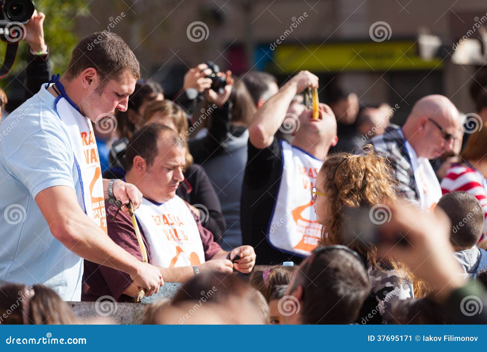 Competition for Best Eater of Calsot during Cal?otada Editorial Photo ...