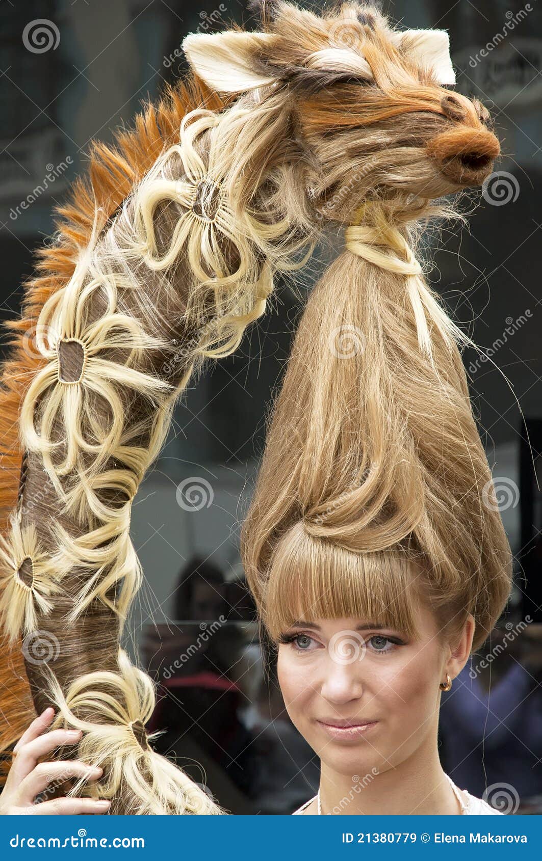 Competition of hairdresses editorial stock image. Image of women - 21380779