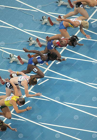 Competitors of 100m Women editorial photo. Image of barcelona - 16051036
