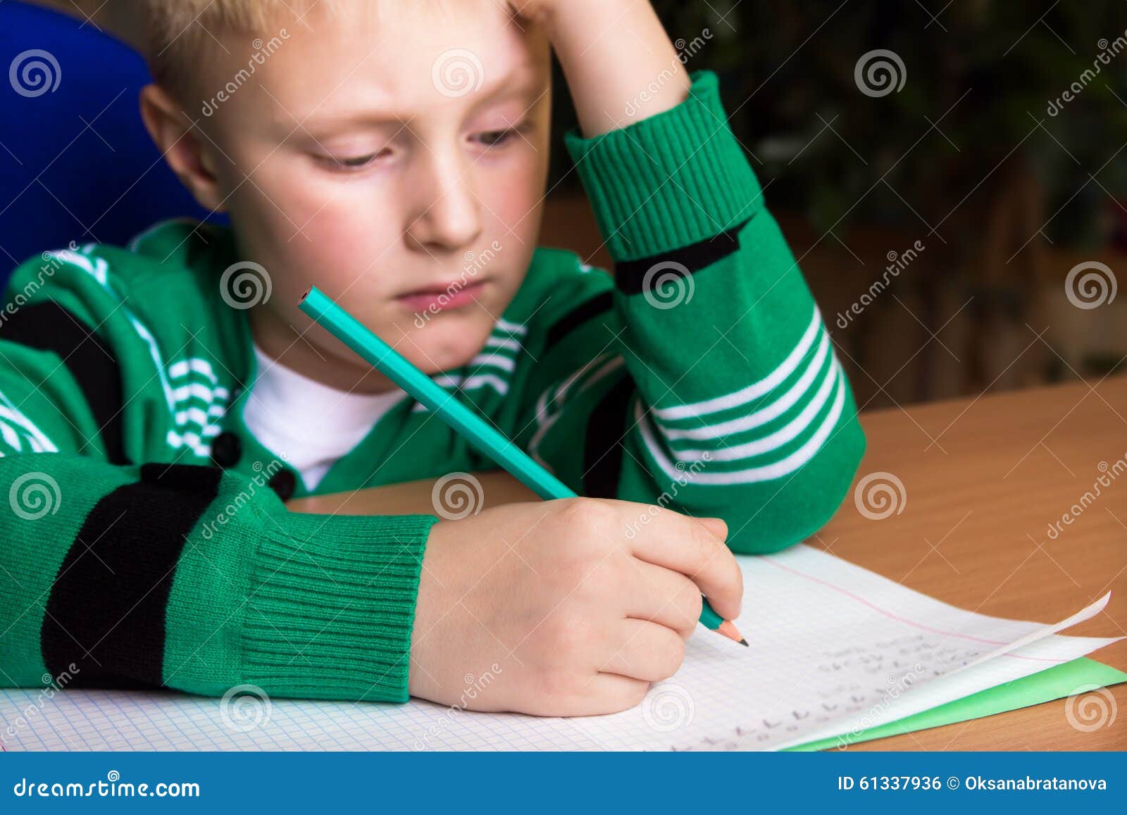 Compito Difficile Della Scuola Fotografia Stock - Immagine di noia ...