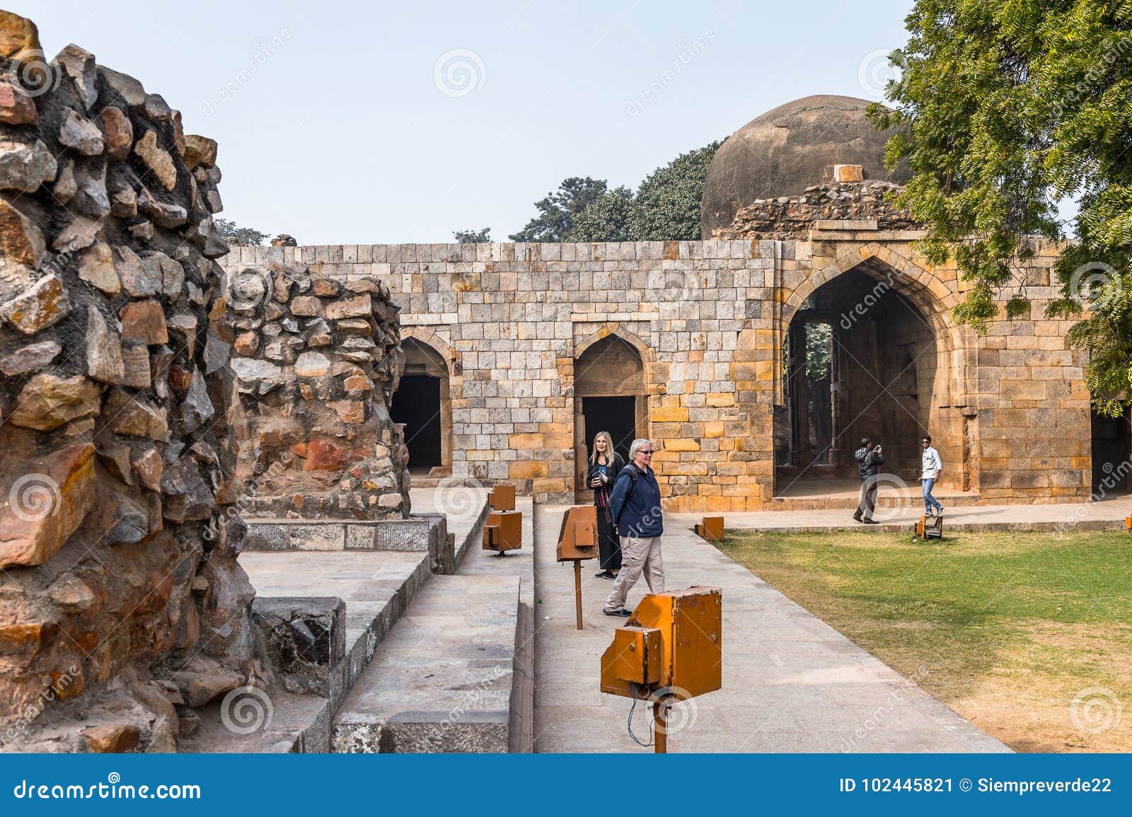 Complejo de Qutb (Qutub foto editorial. Imagen de herencia - 102445821