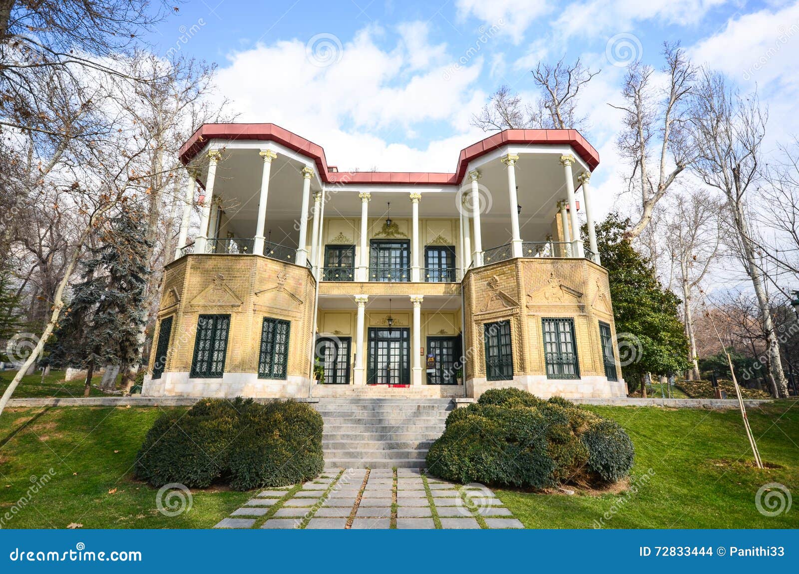 Complesso Storico Di Niavaran a Teheran Fotografia Stock - Immagine di ...