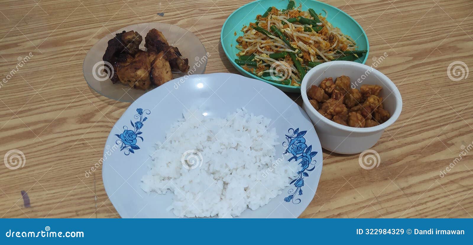 Complete Meal Package Includes Rice, Fried Chicken, Vegetables and ...