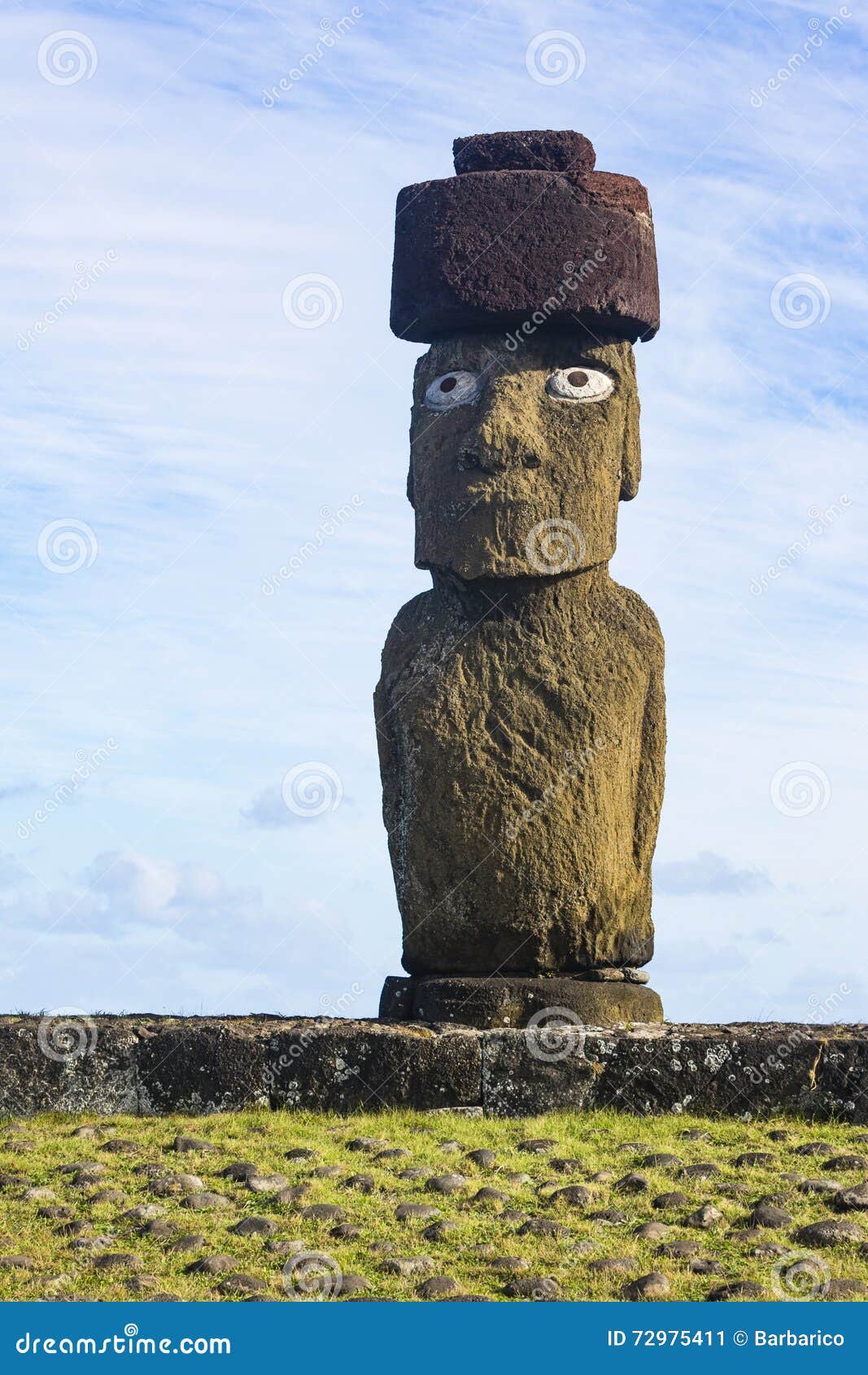 A Completely Restored Moai Statue Stock Image - Image of rapa ...