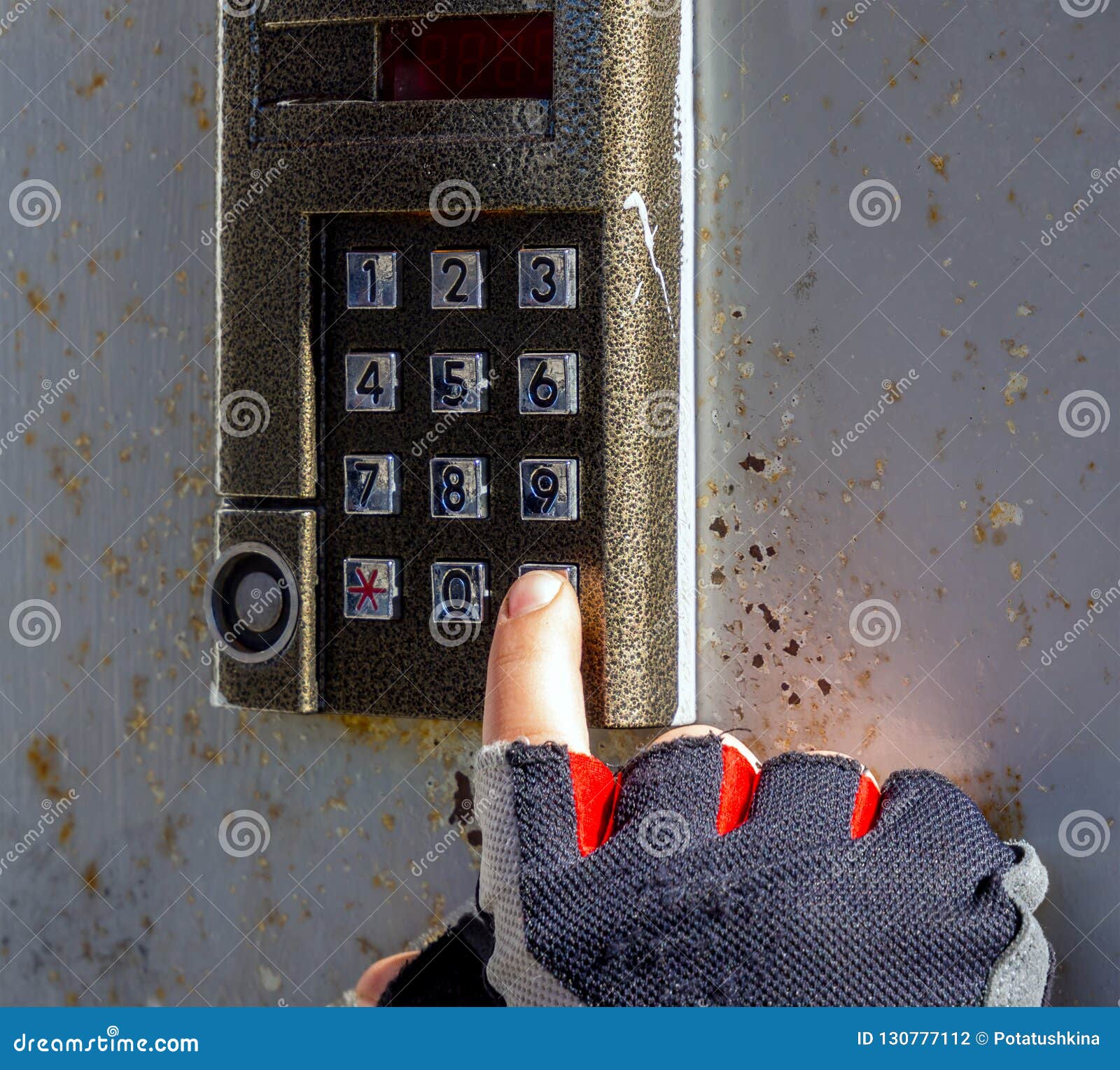 Completion Of Dialing Code On The Intercom By Pressing The Call Button completion-of-dialing-code-on-the-intercom-by-pressing-the-call-button