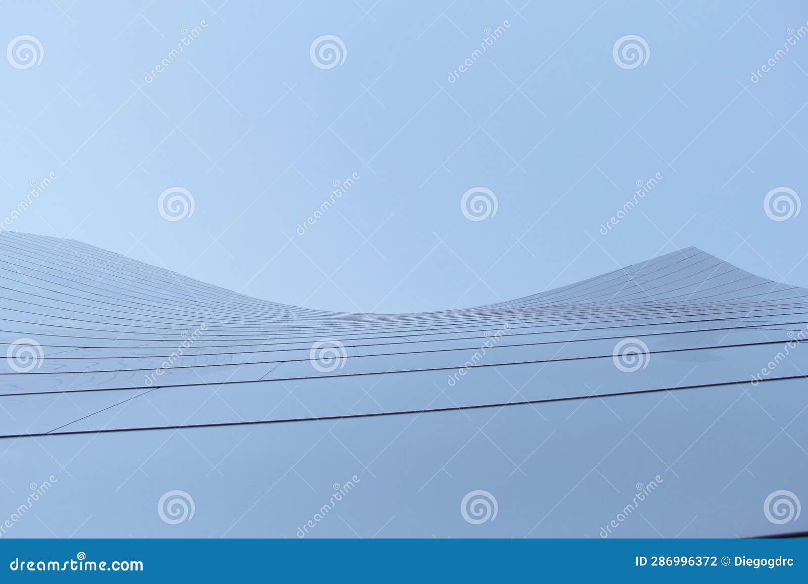 Complex Architecture, Reflective, Undulating Organic Forms Stock Photo ...