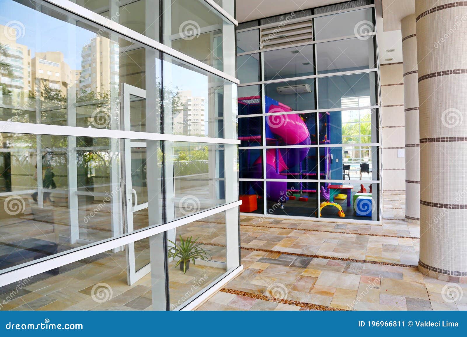 Complex Geometric Forms Created by the Metal Structure and Glasses ...