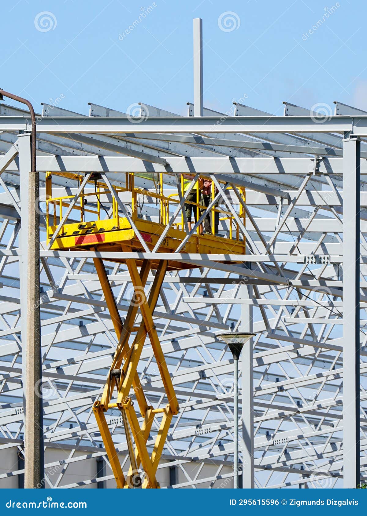 Complex Large Volume Steel Frame Structure Assembly Using Self ...