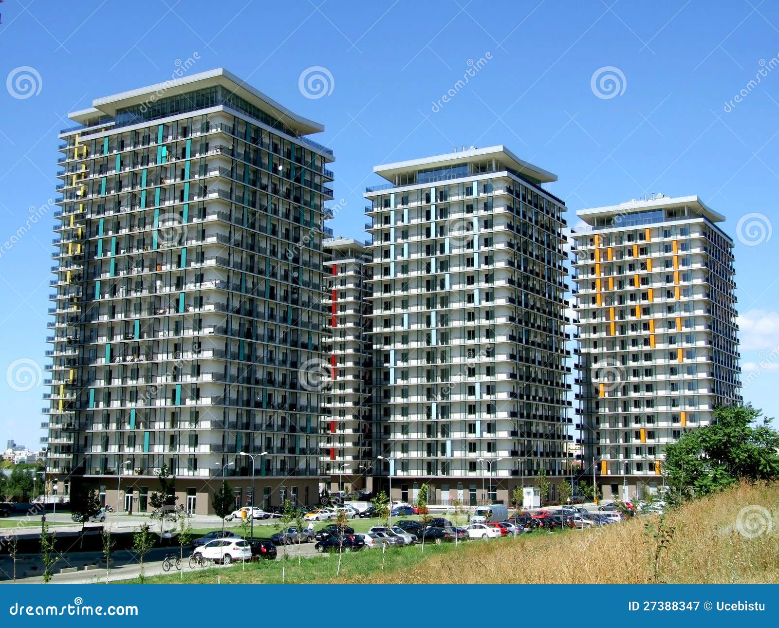 Complexo residencial fotografia editorial. Imagem de estrutura - 27388347