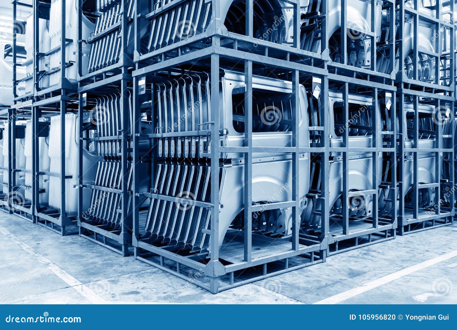 Componentes Automotrices: Viviendas Foto de archivo - Imagen de moderno ...