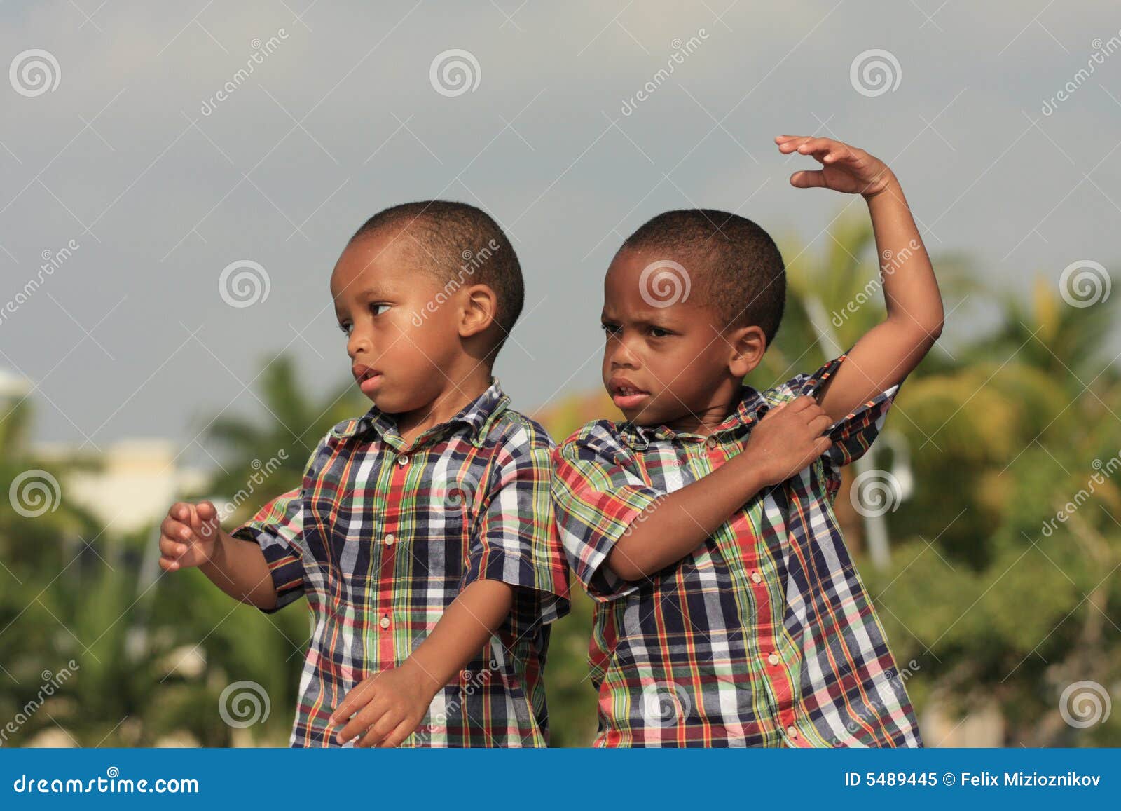 Comportement enfantin image stock. Image du comportement - 5489445